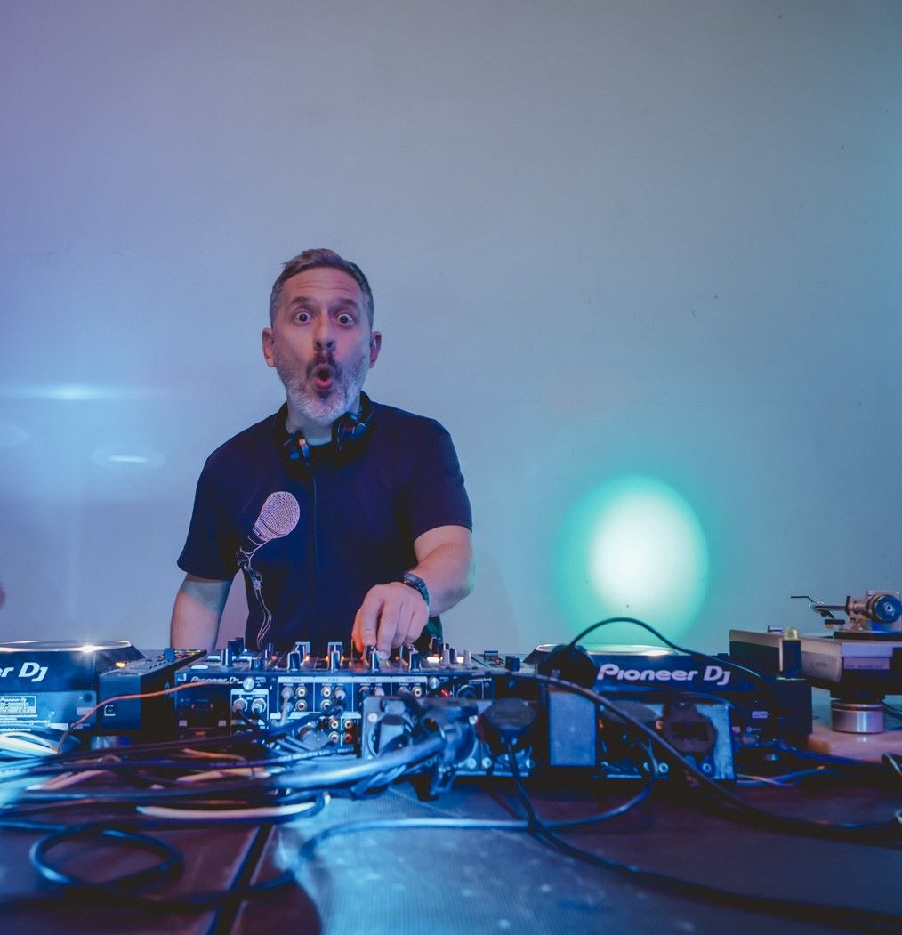 stegi.radio | Onassis Stegi